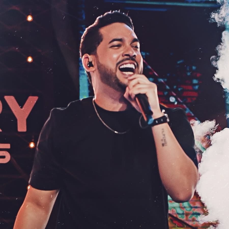 No topo das paradas de sucesso, Henry Freitas relembra sua trajetória ...